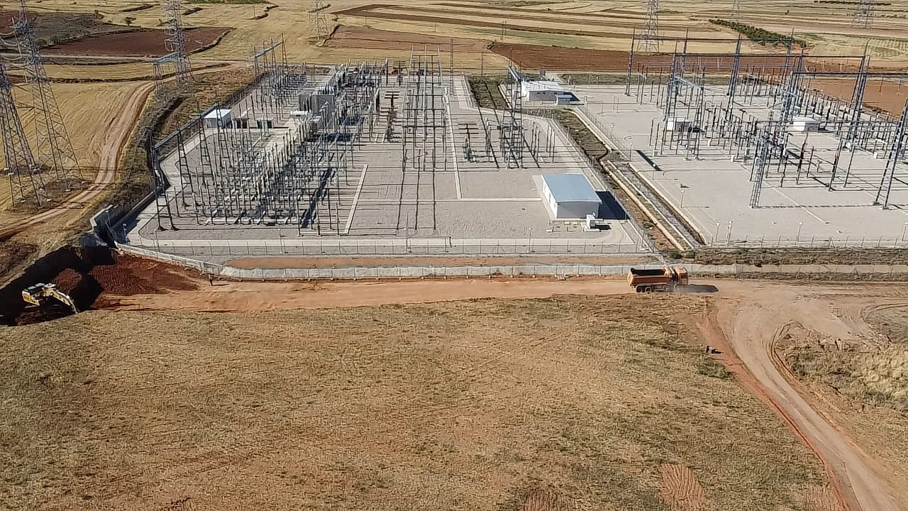 Omexom inicia la construcción de una subestación transformadora para evacuar energía solar en ...